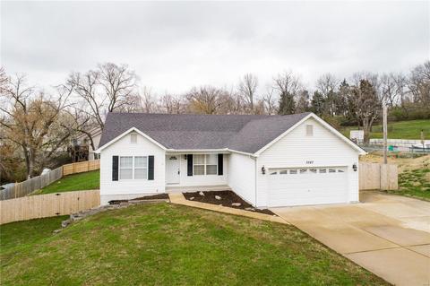 3367 Old Baumgartner Rd, Saint Louis, MO 63129 | 36 Photos | MLS ...