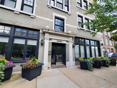 4448 Olive St #103, Saint Louis, MO 63108 | 19 Photos | MLS #23016685 ...