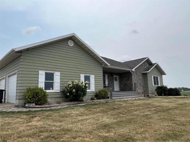 4809 County Road 407, Hannibal, MO 63401 | 62 Photos | MLS #23042342 ...