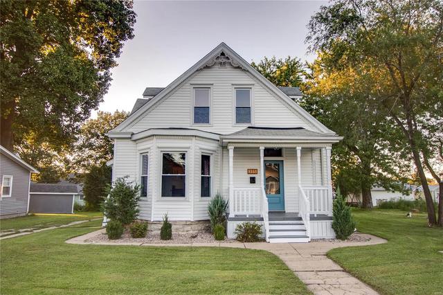 315 E Arch St, Jerseyville, IL 62052 | 45 Photos - Movoto