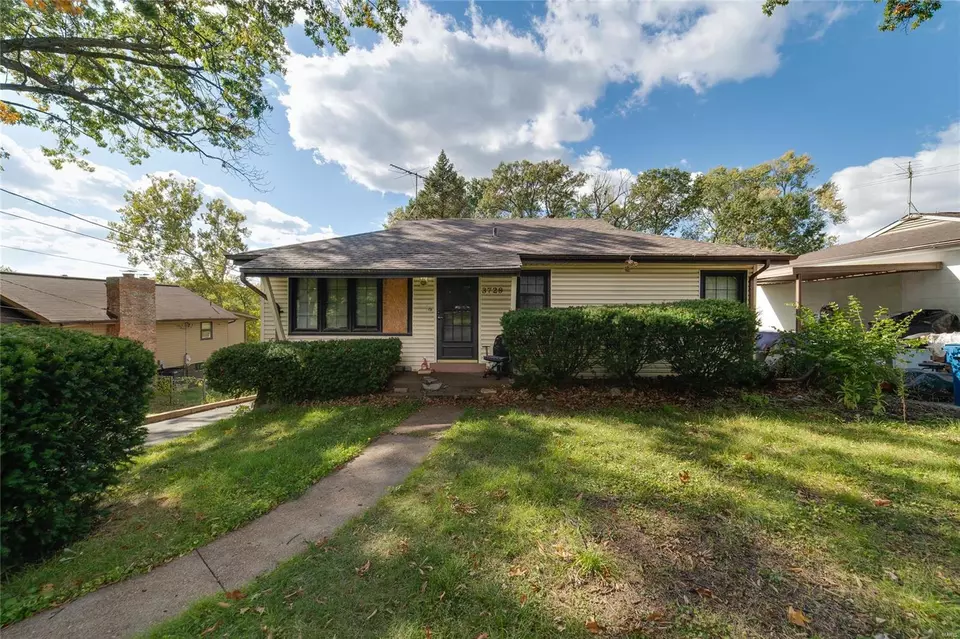 3729 Connor Ave, Saint Louis, MO 63121 - Movoto