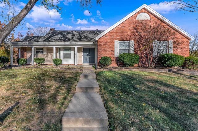 33 Carriage Way W, Saint Peters, MO 63376 | 35 Photos - Movoto