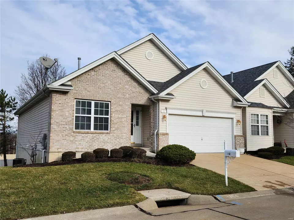 172 Worthington Cir #21, Saint Louis, MO 63128 | 24 Photos - Movoto