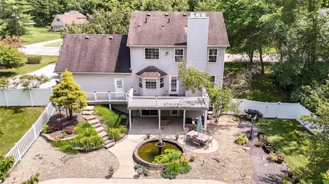 1704 Summerfield Ln, Godfrey, IL 62035 | 98 Photos - Movoto