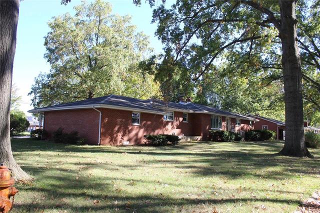 3315 Morkel Dr, Godfrey, IL 62035 | 35 Photos - Movoto