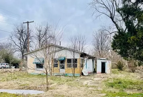 310 N Broad St, Parma, MO 63870 | 3 Photos - Movoto