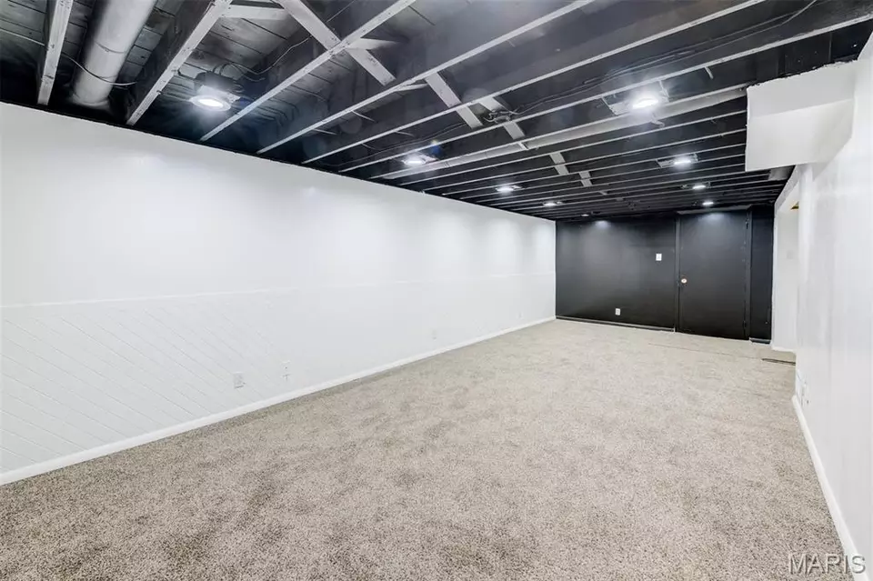 9737 Calumet Dr, Saint Louis, MO 63137 | MLS# 25060390 | 37 Photos - Movoto