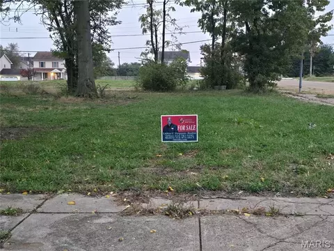 2717 James Cool Papa Bell Ave, Saint Louis, MO 63106 | MLS# 25078000 ...