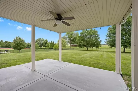 1011 Lyonshall Blvd, Swansea, IL 62226 | MLS# 26032846 | 60 Photos - Movoto