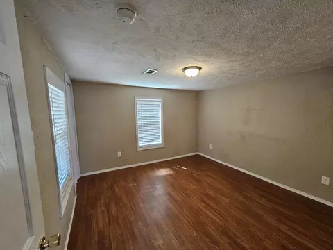 111 E Cofield St, Aurora, MO 65605 | 12 Photos - Movoto