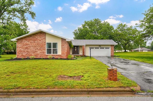 1716 S Oakland Ave, Bolivar, MO 65613 | MLS# 60324528 | 37 Photos - Movoto
