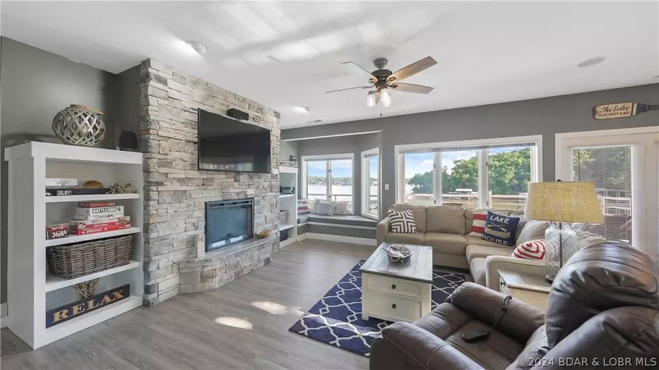 250 Emerald Bay Dr #2C, Lake Ozark, MO 65049 | 40 Photos - Movoto