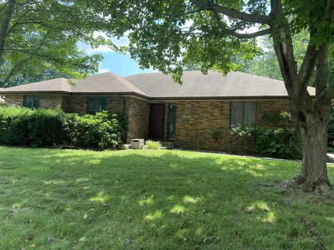 1834 W Primrose St, Springfield, MO 65807 | 25 Photos | MLS #60194825 ...