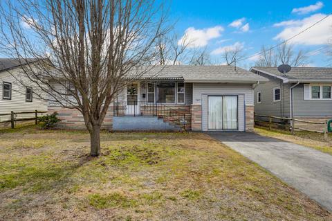 722 W Jean St, Springfield, MO 65803 | 27 Photos | MLS #60236794 - Movoto