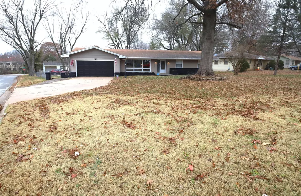 1653 S Ferguson Ave, Springfield, MO 65807 - Movoto