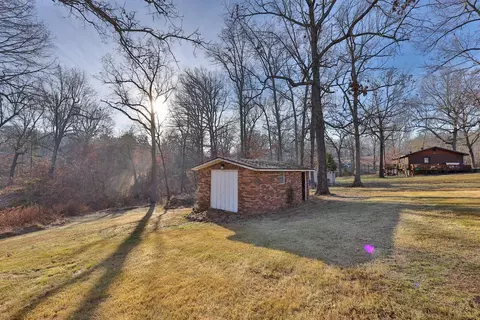 709 County Rd 393, Thayer, MO 65791 - Movoto