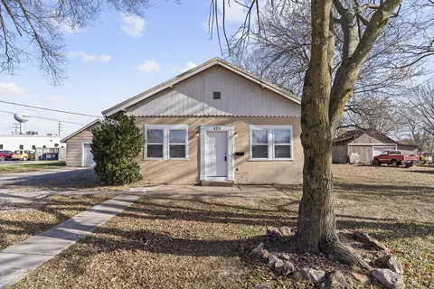 245 North St, Marshfield, MO 65706 | 15 Photos - Movoto