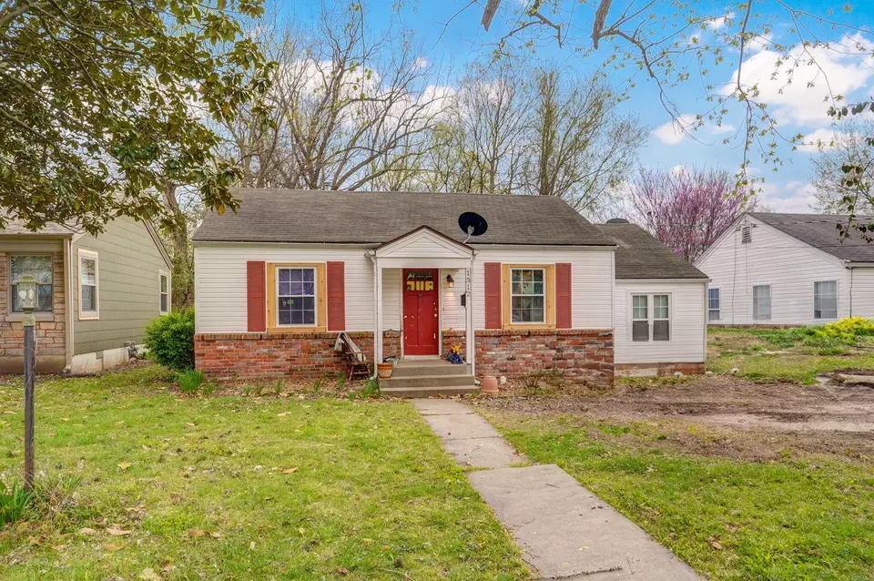 1620 E Commercial St, Springfield, MO 65803 | 11 Photos - Movoto