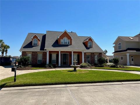 31 Muirfield Dr, Laplace, LA 70068 | 26 Photos | MLS #2364009 - Movoto