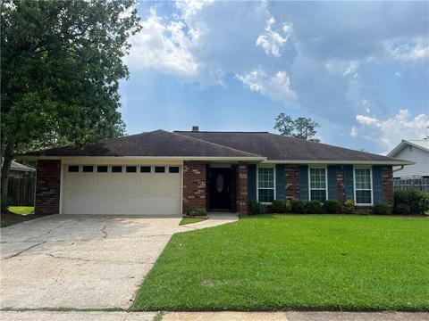 1141 Rue Rochelle St, Slidell, LA 70458 | 28 Photos | MLS #2398365 - Movoto