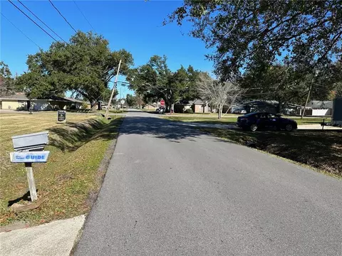 304 Monsanto Ave, Luling, LA 70070 | 12 Photos - Movoto