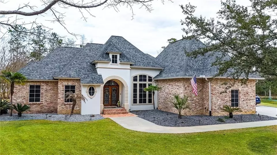 27 Oak Grove Way, Slidell, LA 70458 | 31 Photos - Movoto
