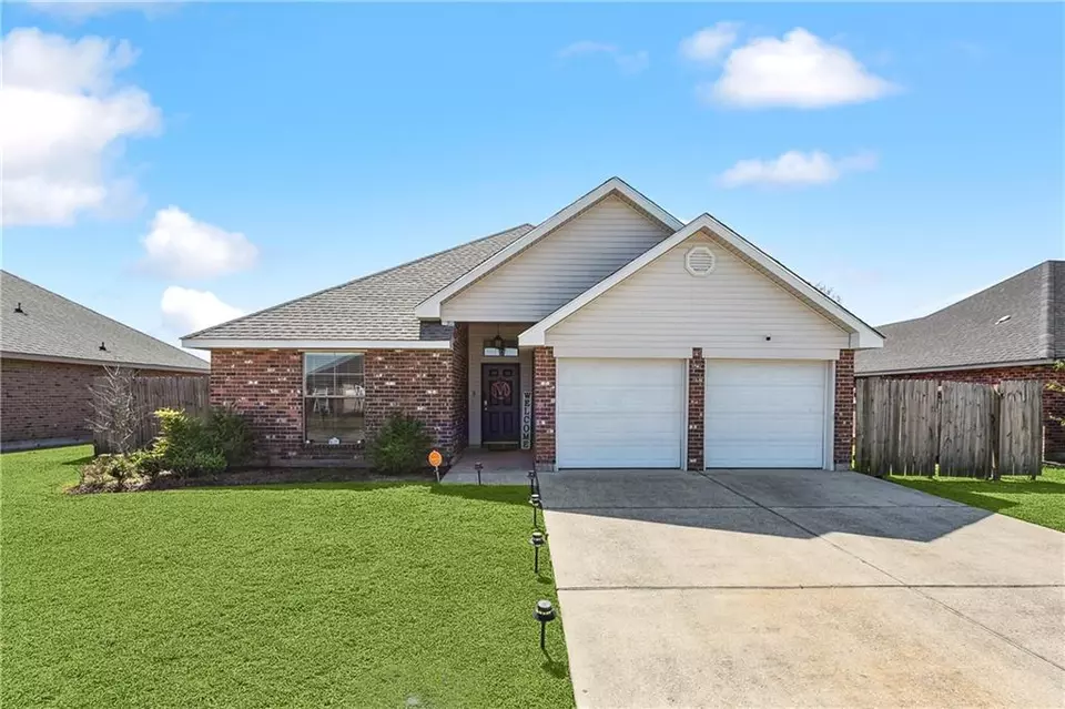 123 River Pointe Dr, Laplace, LA 70068 | 14 Photos - Movoto