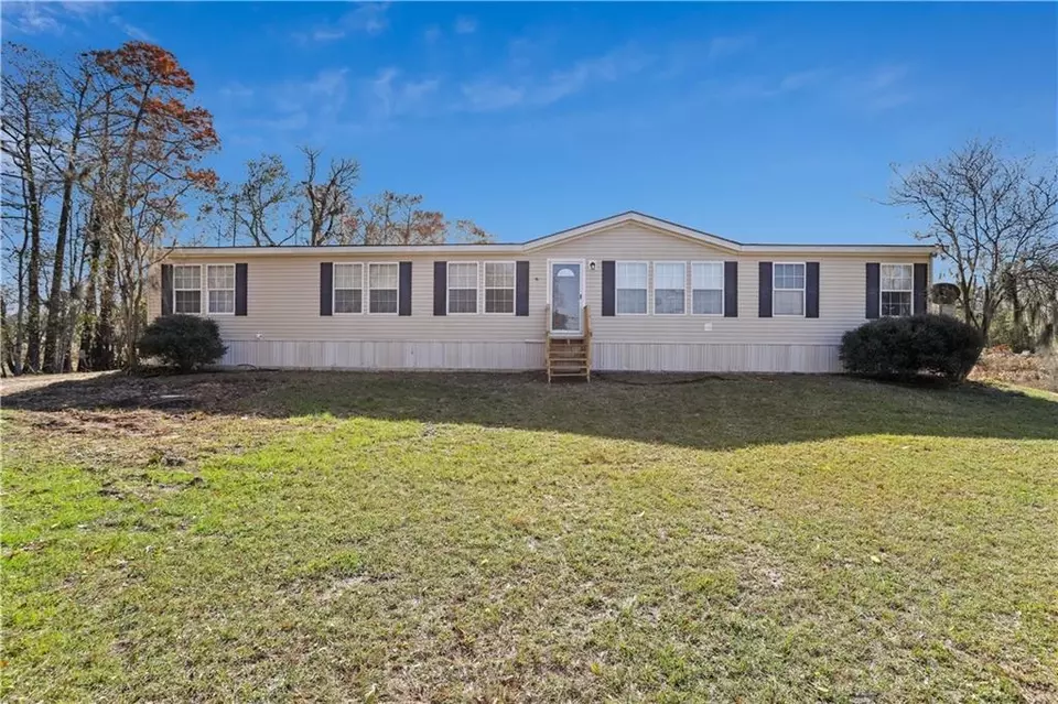 42481 Church Point Rd, Gonzales, LA 70737 | 14 Photos - Movoto