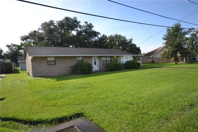 311 Davis Dr, Luling, LA 70070 | 36 Photos - Movoto