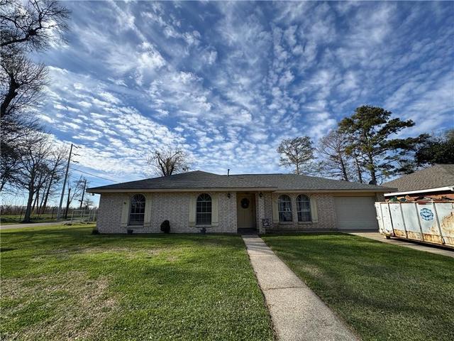 360 Courville Dr, Luling, LA 70070 | MLS# 2487905 | 17 Photos - Movoto