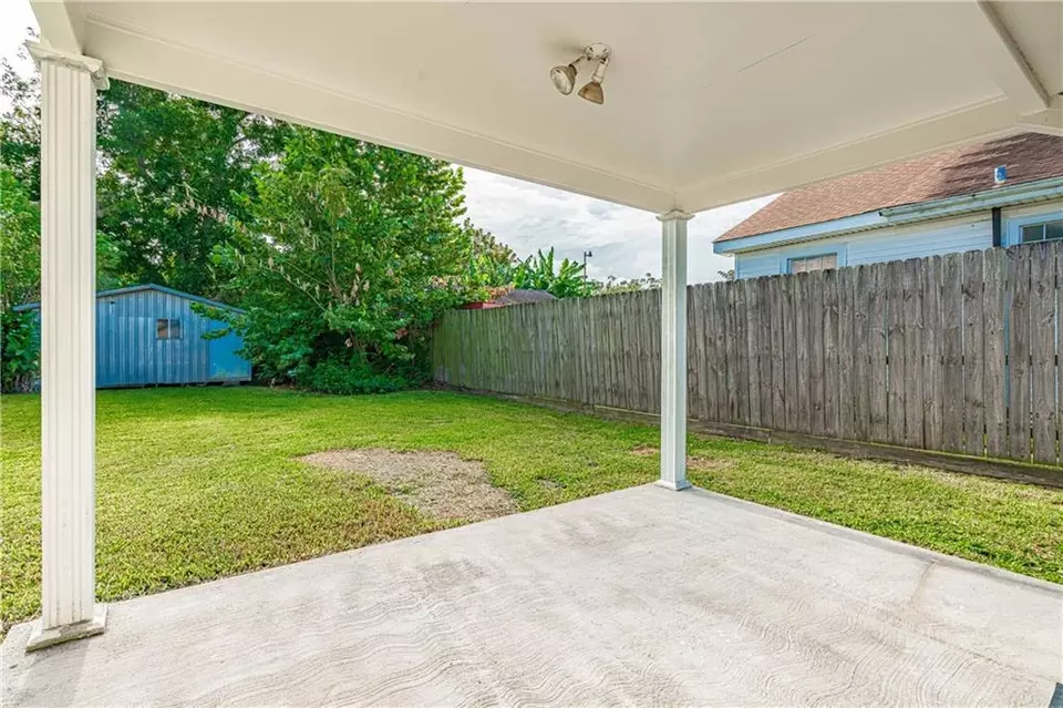 805 Avenue A Ave, Westwego, LA 70094 | MLS# 2524963 | 24 Photos - Movoto