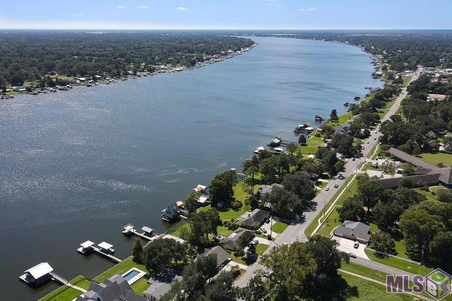 1406 False River Dr, New Roads, LA 70760 | 31 Photos | MLS #2023009077 ...