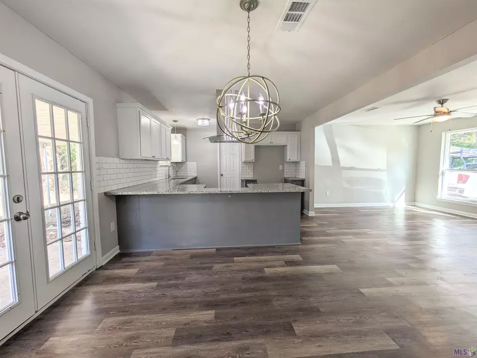 8717 Cody Dr, Baton Rouge, LA 70811 | 14 Photos - Movoto