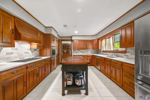 7221 Frontier Dr, Central, LA 70739 | 43 Photos - Movoto