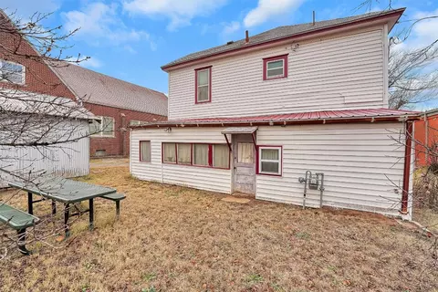 326 N Oklahoma Ave, Mangum, OK 73554 | 38 Photos - Movoto