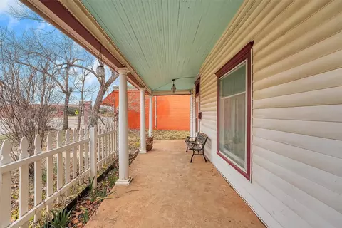 326 N Oklahoma Ave, Mangum, OK 73554 | 38 Photos - Movoto