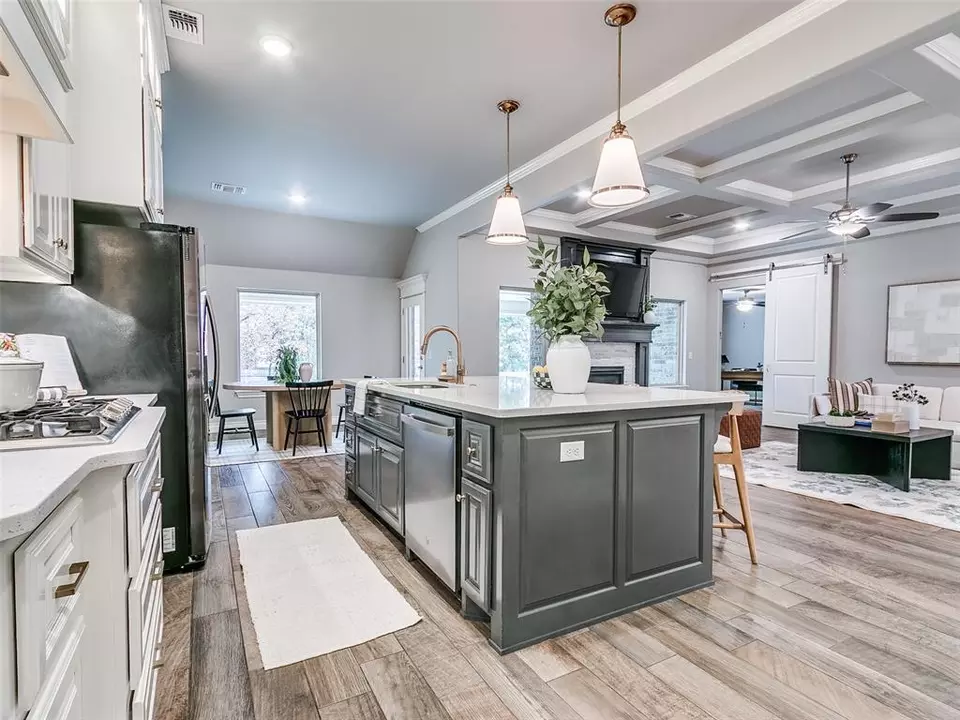 5001 Braavos Way, Arcadia, OK 73007 | MLS# 1206386 | 39 Photos - Movoto