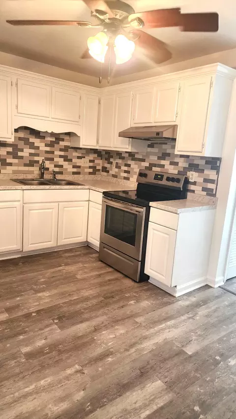 6262 Lucille Dr #E, North Charleston, SC 29406 | 36 Photos - Movoto