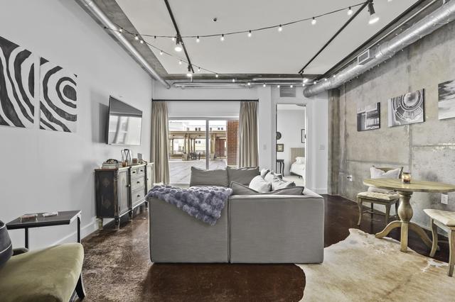 150 Bee St #312, Charleston, SC 29401 | MLS# 25006031 | 30 Photos - Movoto