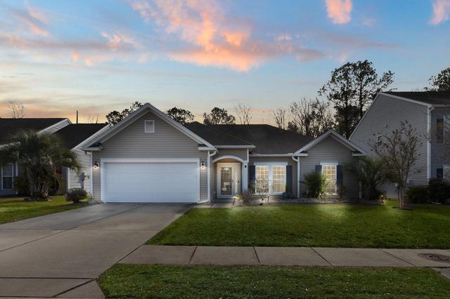 212 Mayfield Dr, Goose Creek, SC 29445 | MLS# 26003335 | 25 Photos - Movoto