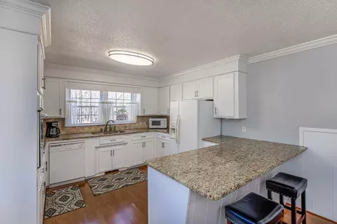 924 Walnut Grove Rd, Pauline, SC 29374 | 34 Photos - Movoto