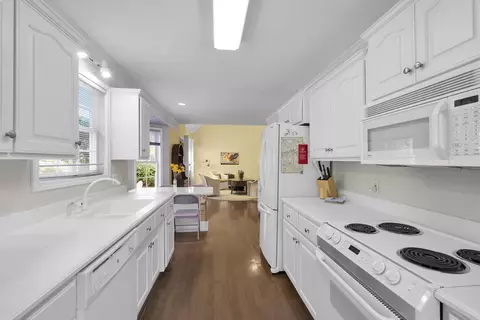 256 Club Meadows Ct, Spartanburg, SC 29302 - Movoto