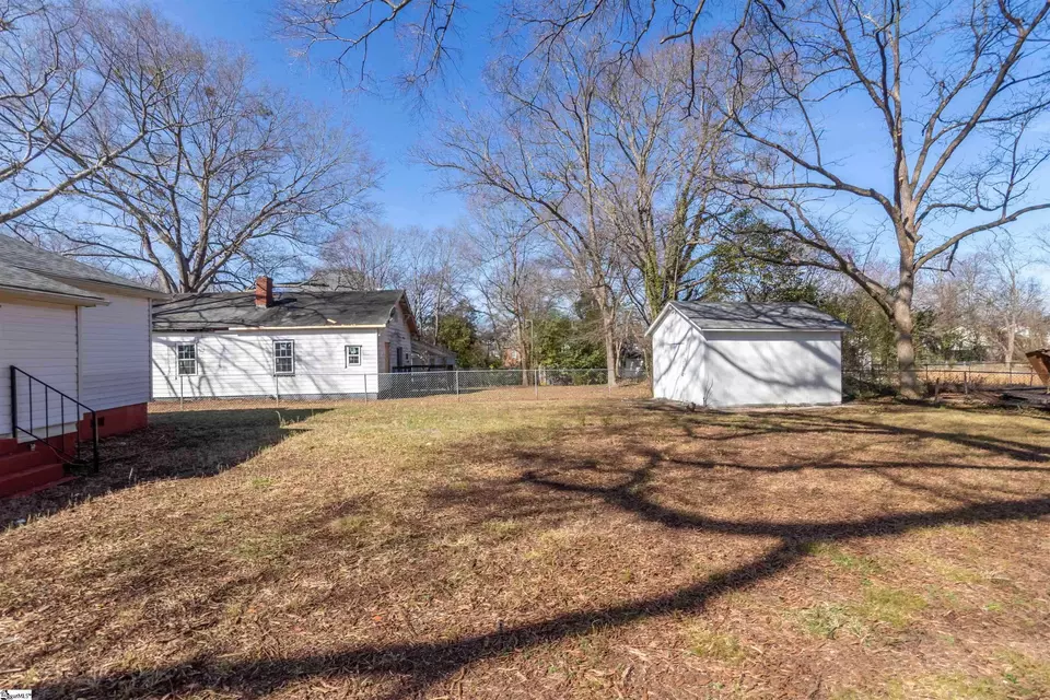 207 Magnolia St, Gaffney, SC 29340 | MLS# 319593 | 3 Photos - Movoto