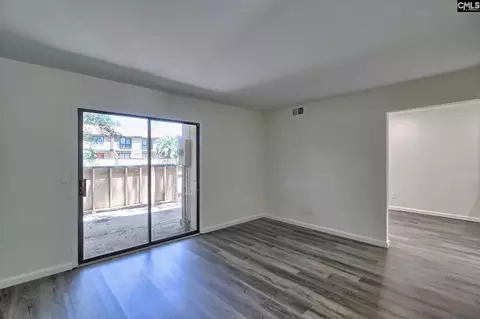 165 Wood Ct, Columbia, SC 29210 | 31 Photos - Movoto