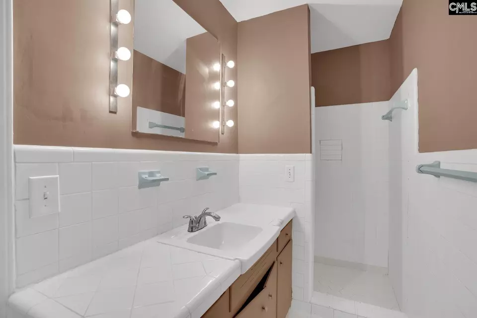 2915 Woodland Hls E, Columbia, SC 29210 | MLS# 610285 | 34 Photos - Movoto