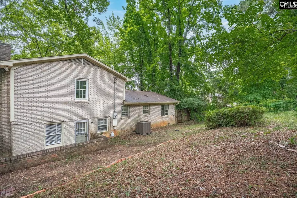 2915 Woodland Hls E, Columbia, SC 29210 | MLS# 610285 | 34 Photos - Movoto