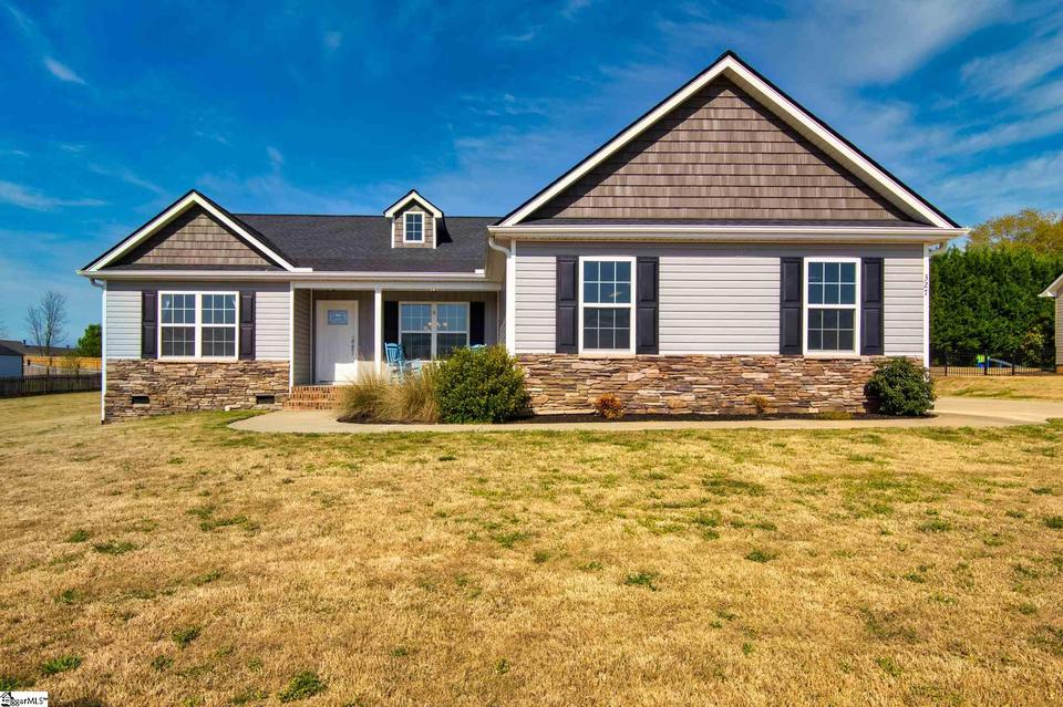 327 Terra Plains Dr, Greer, SC 29651 | 30 Photos | MLS #1441388 - Movoto