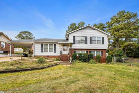 230 Gossett Rd, Spartanburg, SC 29307 | 27 Photos | MLS #1483389 - Movoto