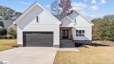 5 Springhouse Way, Greenville, SC 29607 | 28 Photos | MLS #1487440 - Movoto