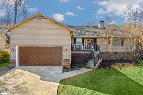 7 Fox Ridge Pt, Taylors, SC 29687 | 36 Photos | MLS #1492095 - Movoto